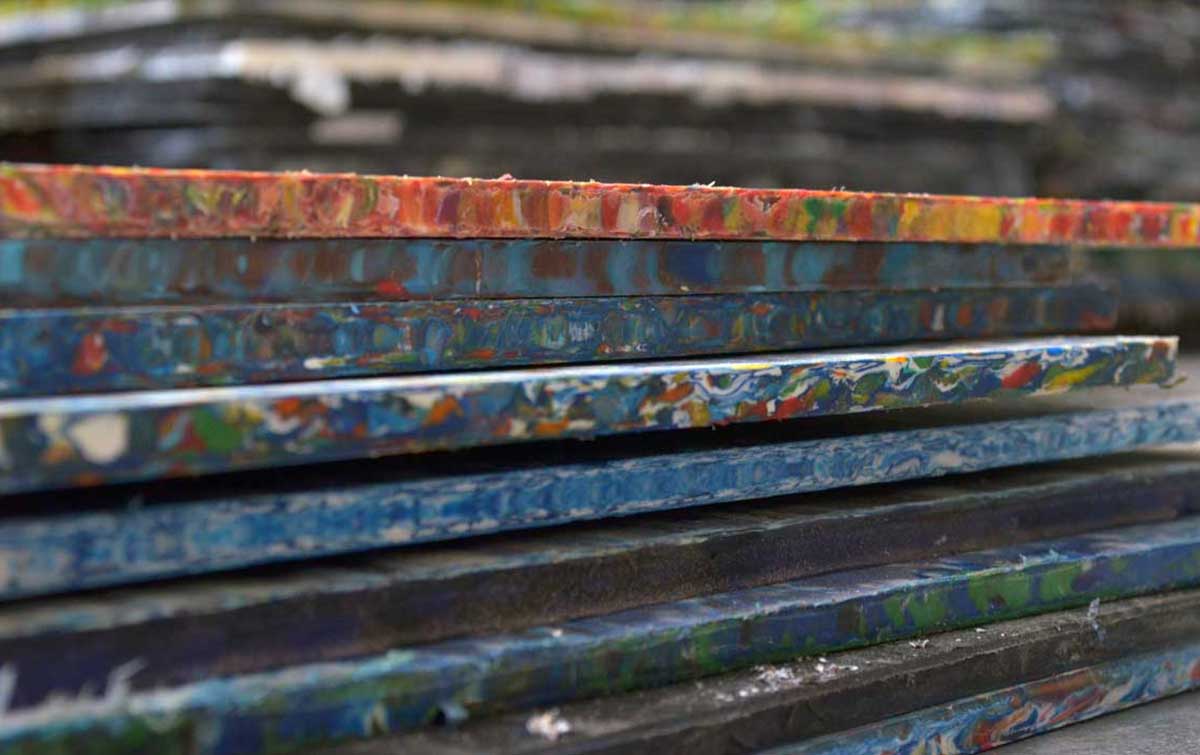 TRASH TO TREASURE : ëCollabo8, BALI'S NEW PLAYER IN PLASTIC RECYCLING